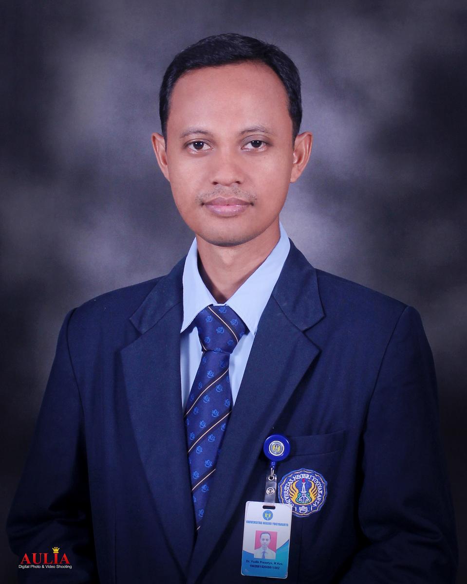 Pimpinan FIKK UNY | Fakultas Ilmu Keolahragaan dan Kesehatan