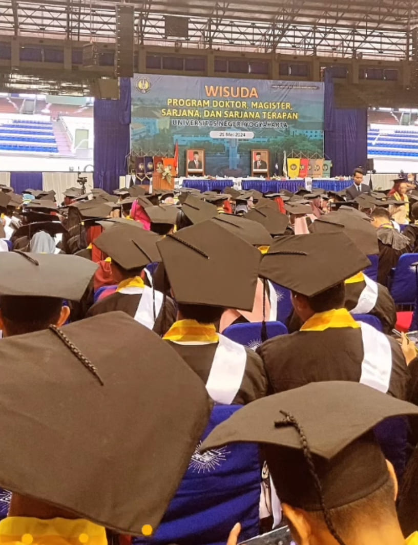 Mei: Upacara Wisuda Periode IV tahun 2024 | Fakultas Ilmu Keolahragaan ...